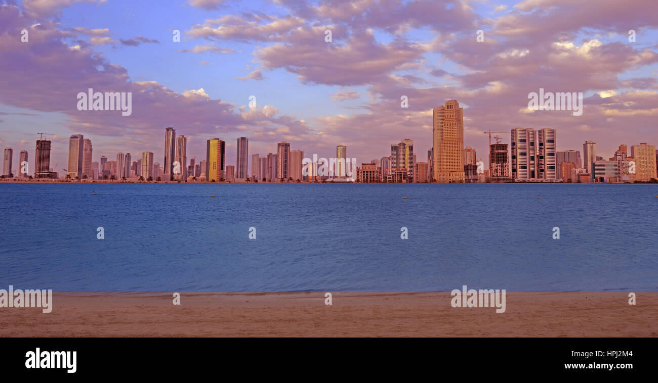 Coin building uae hi-res stock photography and images - Alamy