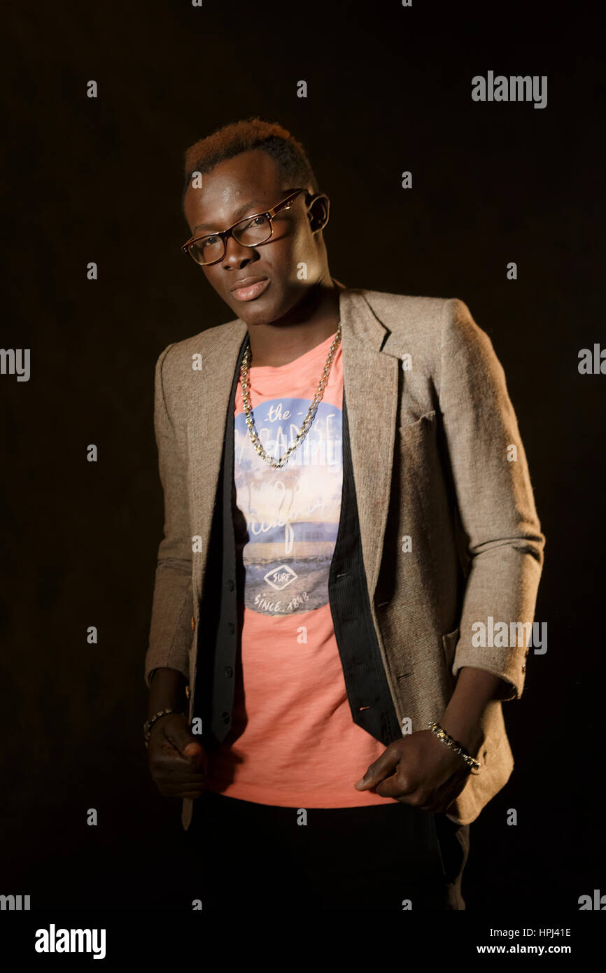 Senegal people portrait senegalese man hi-res stock photography and ...