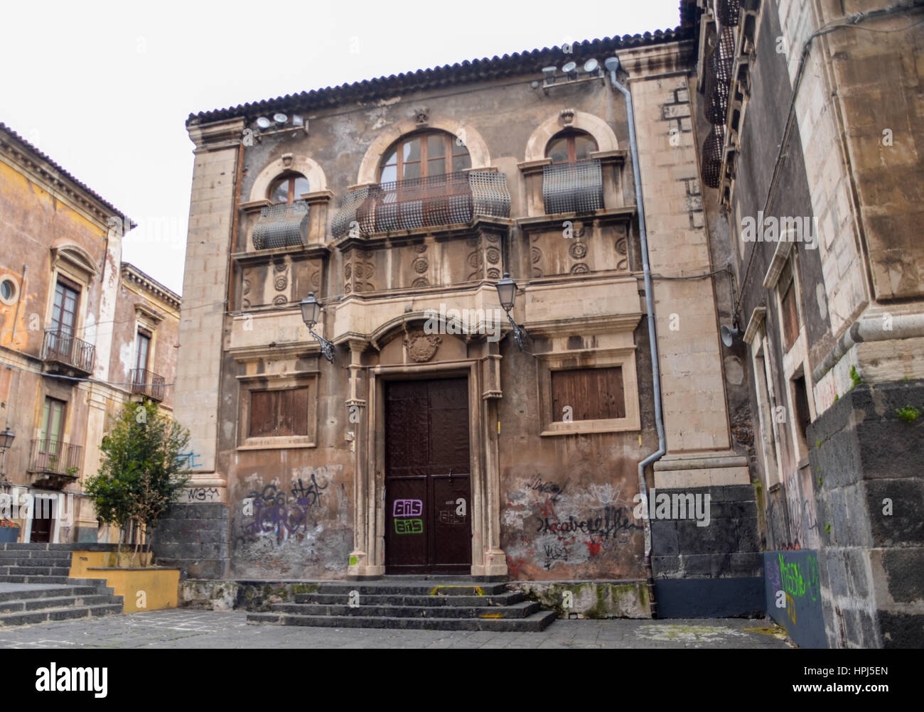 An old building in the heart of Catania, Sicily, Italy Stock Photo - Alamy