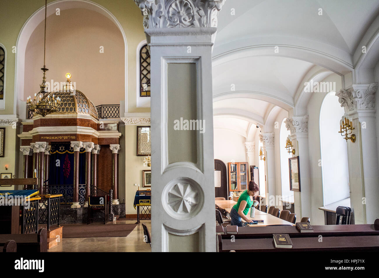 Jewish woman in poland hi-res stock photography and images - Alamy