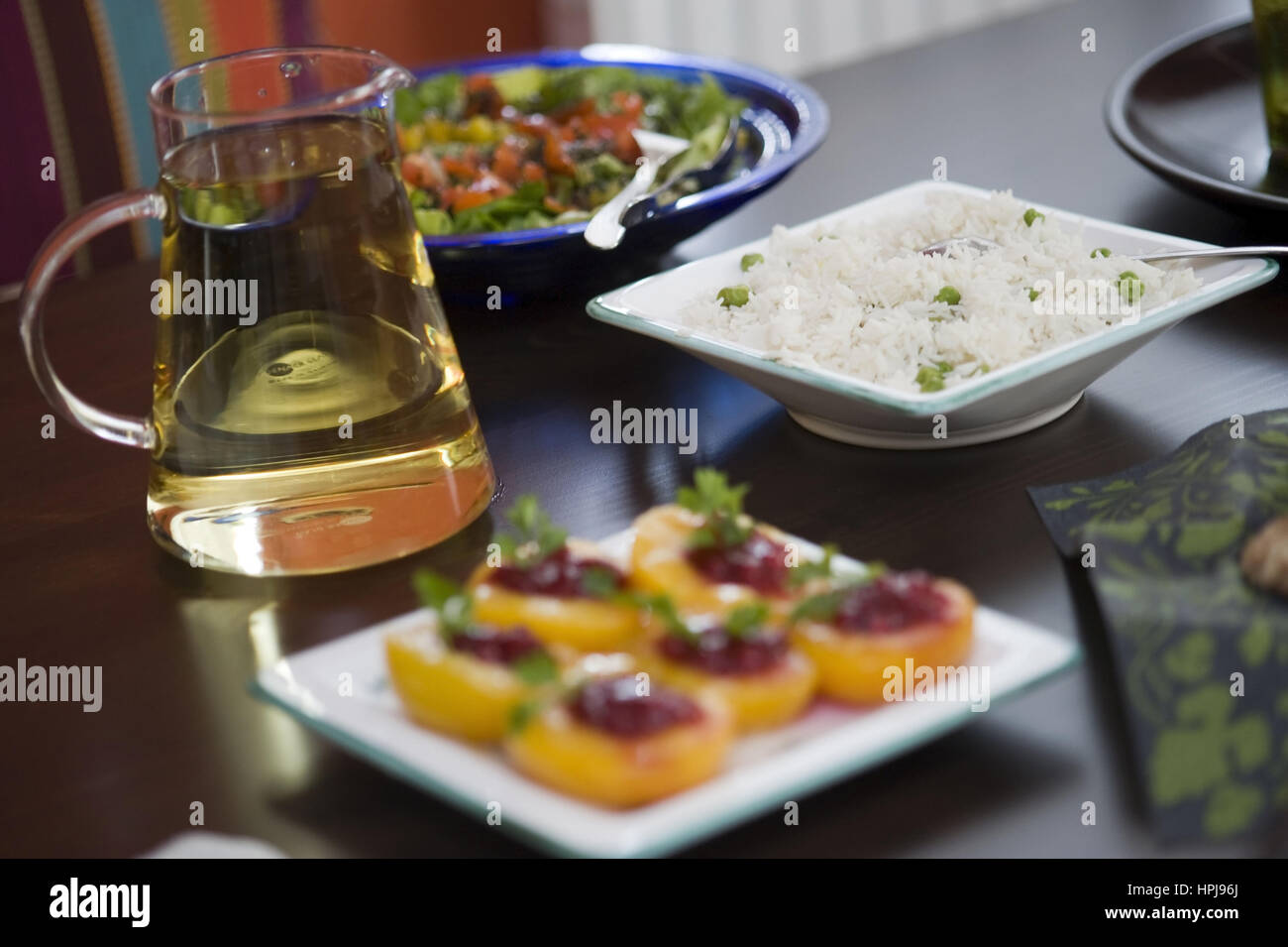 Well laid dining table hi-res stock photography and images - Alamy