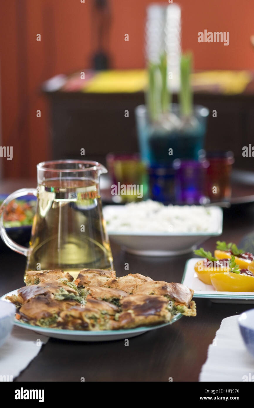 Well laid dining table hi-res stock photography and images - Alamy