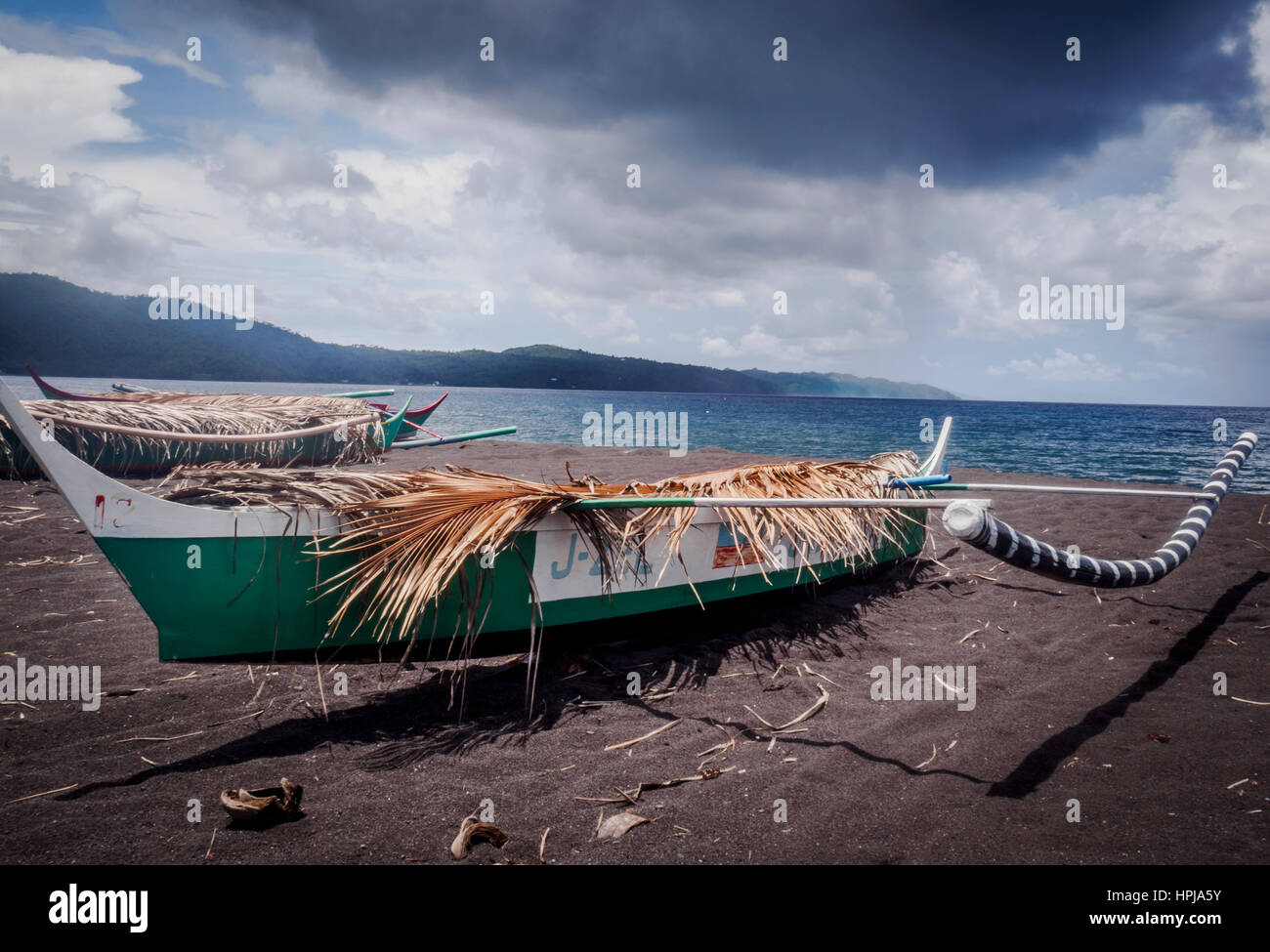 Storm island pacific ocean hi-res stock photography and images - Alamy