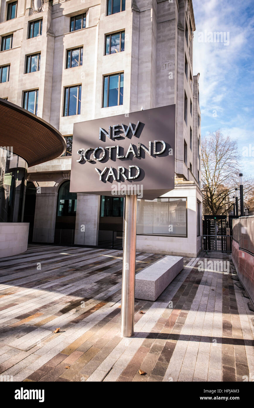Rotating sign hi-res stock photography and images - Alamy