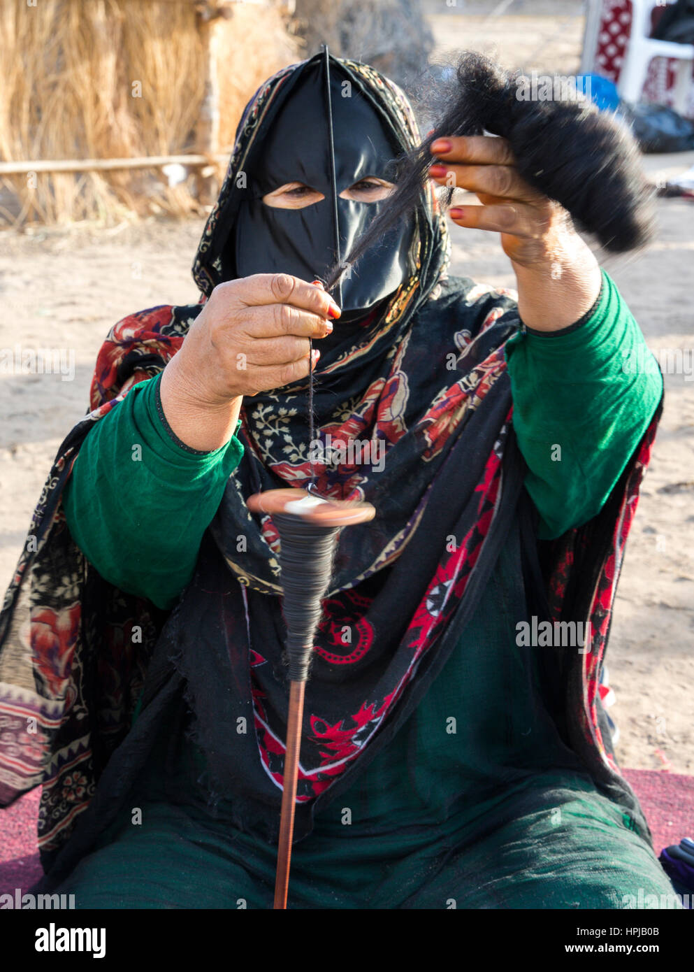 Oman burka hi-res stock photography and images - Alamy