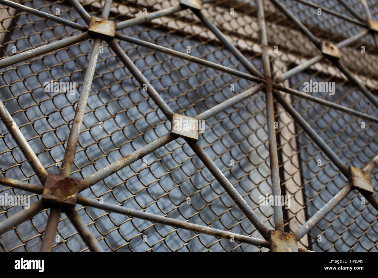 Metal lattice hi-res stock photography and images - Alamy