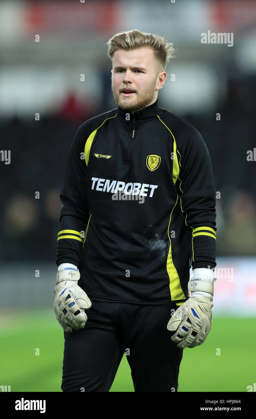 Burton Albion goalkeeper Harry Campbell Stock Photo - Alamy