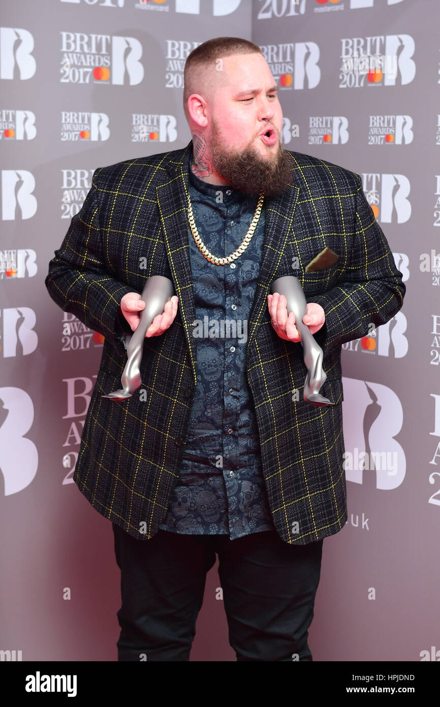 Rag 'n' Bone Man aka Rory Graham with the Critic's Choice and Best ...