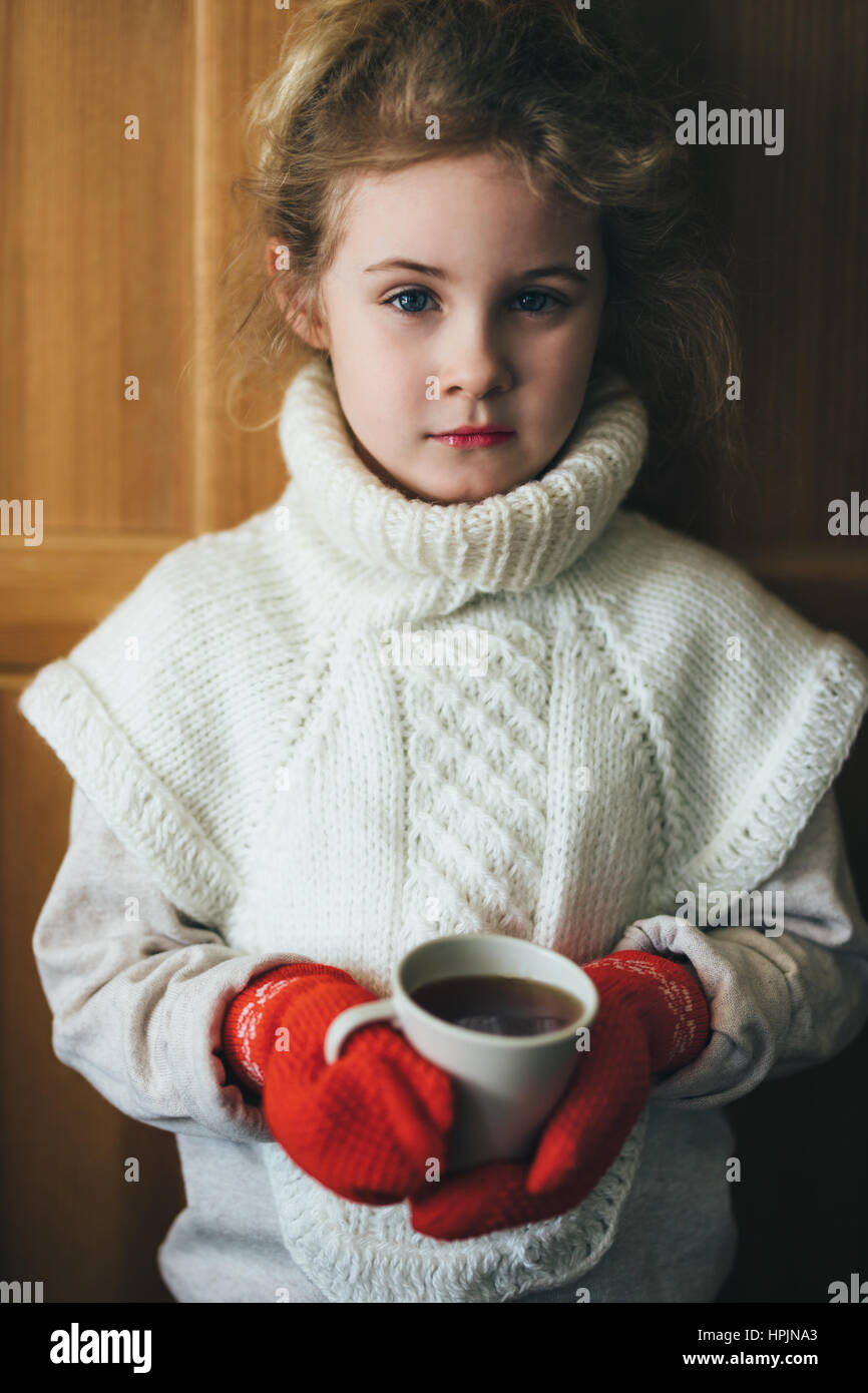 Hot tea women hi-res stock photography and images - Alamy