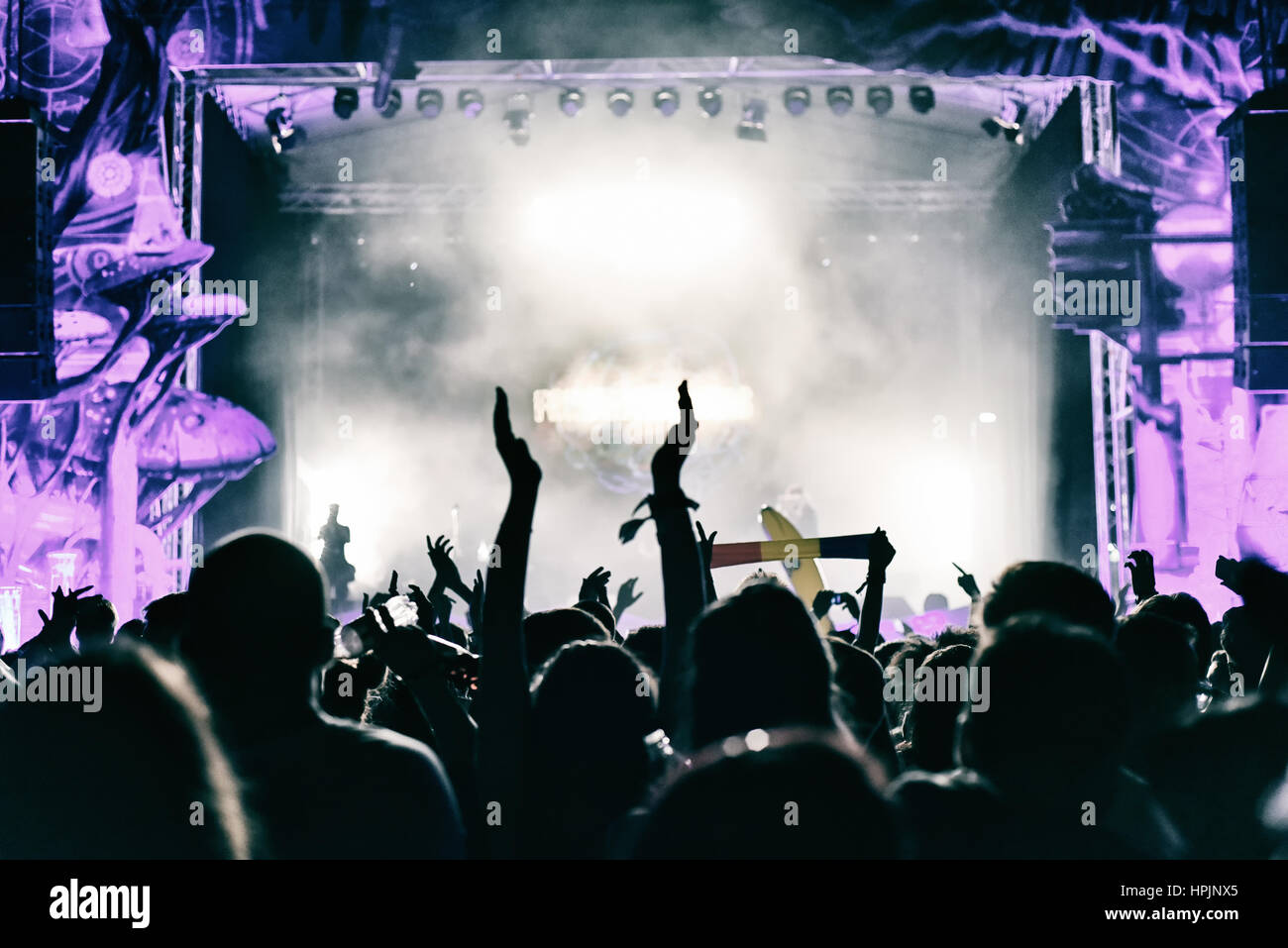 Concert crowd applauding at a music festival Stock Photo - Alamy