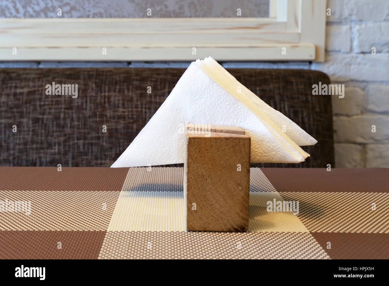 Empty paper towel hi-res stock photography and images - Alamy