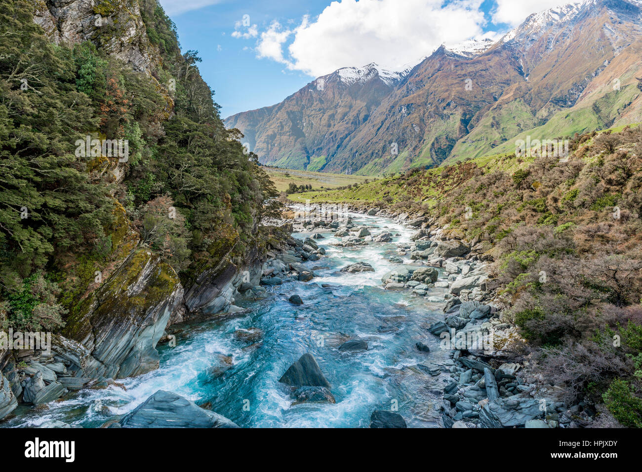 Matukituki River, river flows through the valley, Mount Aspiring ...