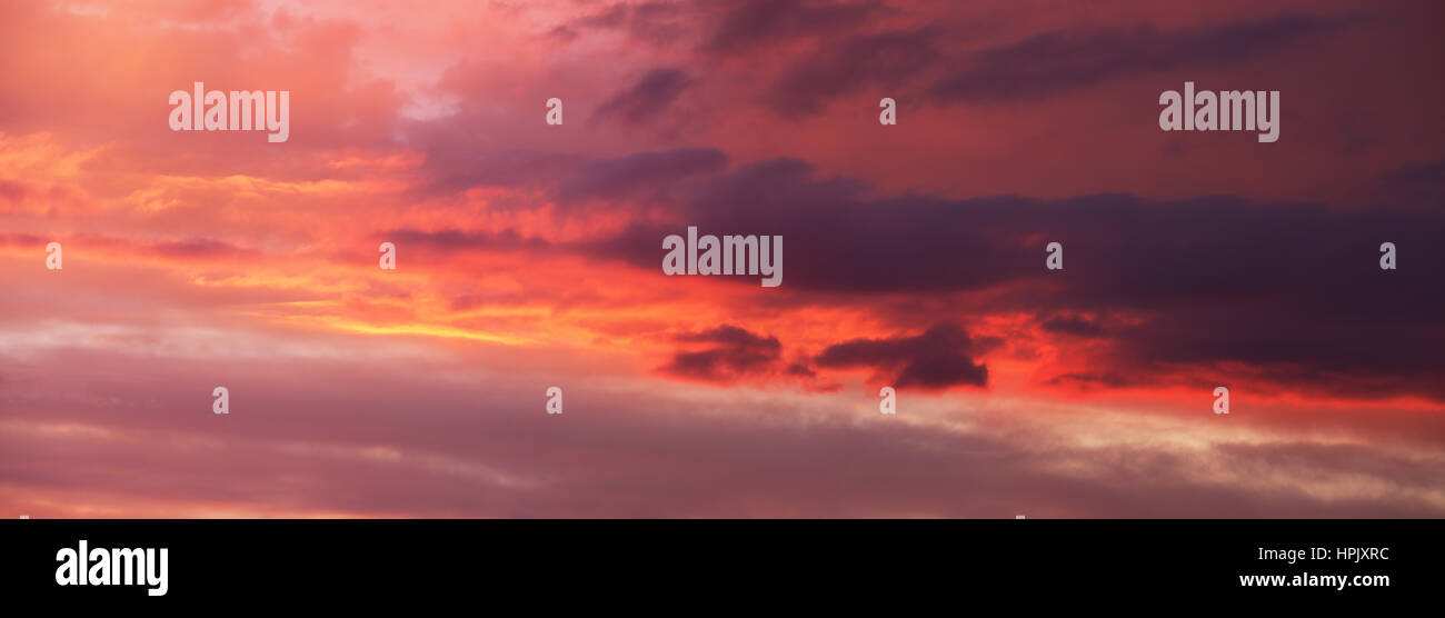 Red pink sky hi-res stock photography and images - Alamy