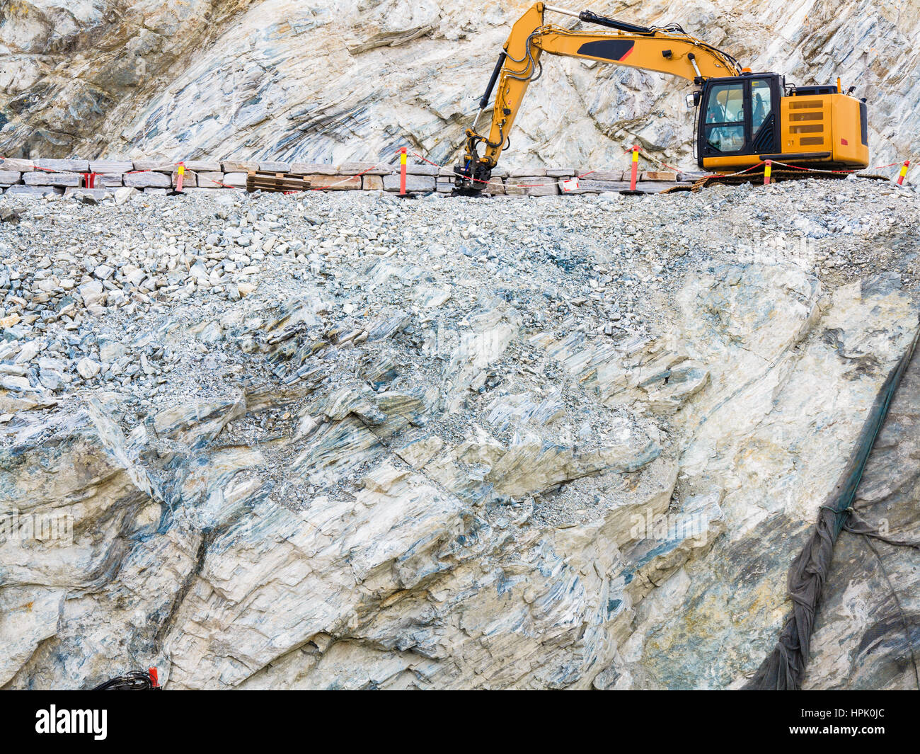 Industry. Heavy duty excavator machine, digger bulldozer working on ...