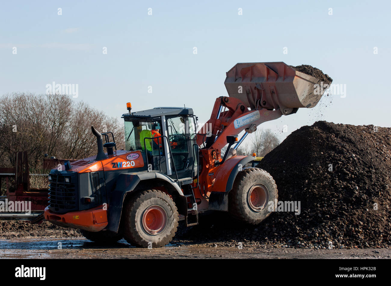 Front loader digger hi-res stock photography and images - Alamy
