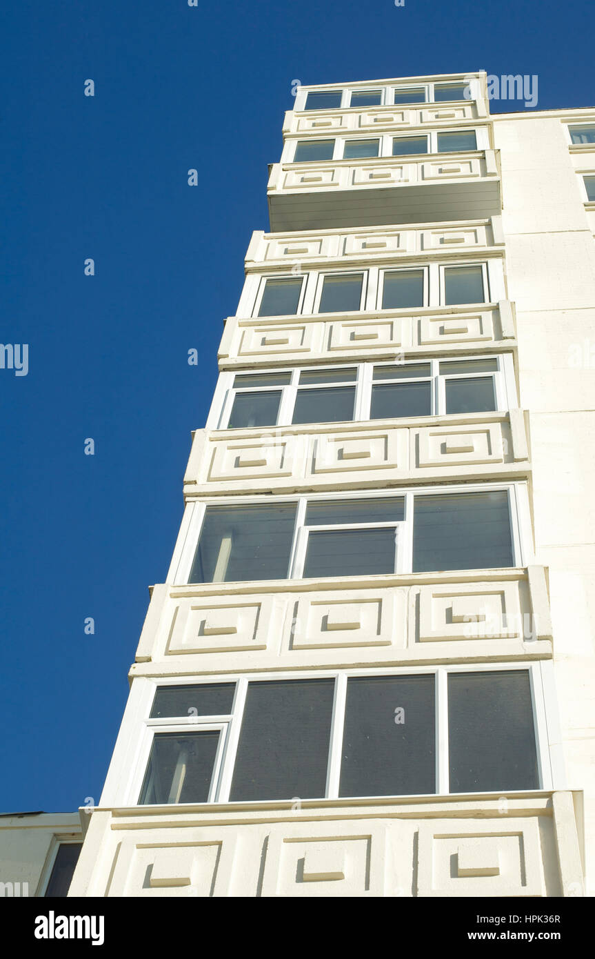 Multi storey residential block hi-res stock photography and images - Alamy