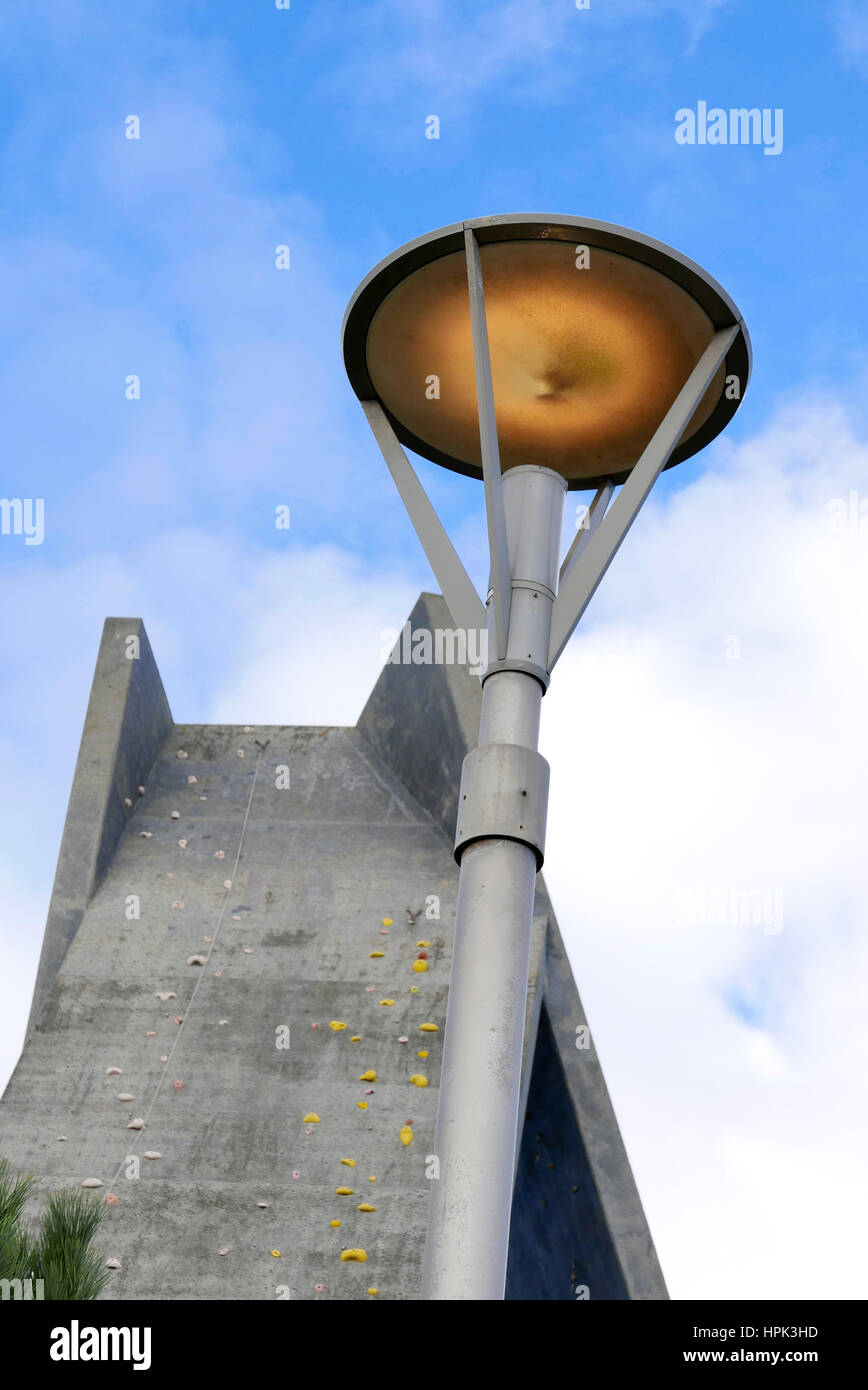 Climbing lamp post hi-res stock photography and images - Alamy