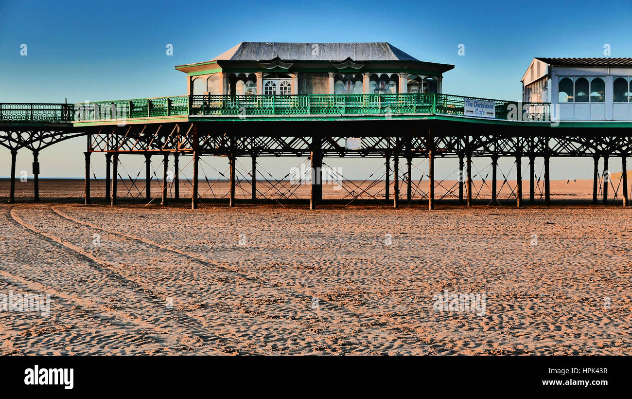 The Edwardian seaside pier at St Annes on sea Stock Photo - Alamy