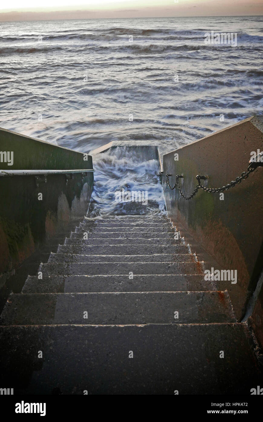 Concrete steps looking down hi-res stock photography and images - Alamy