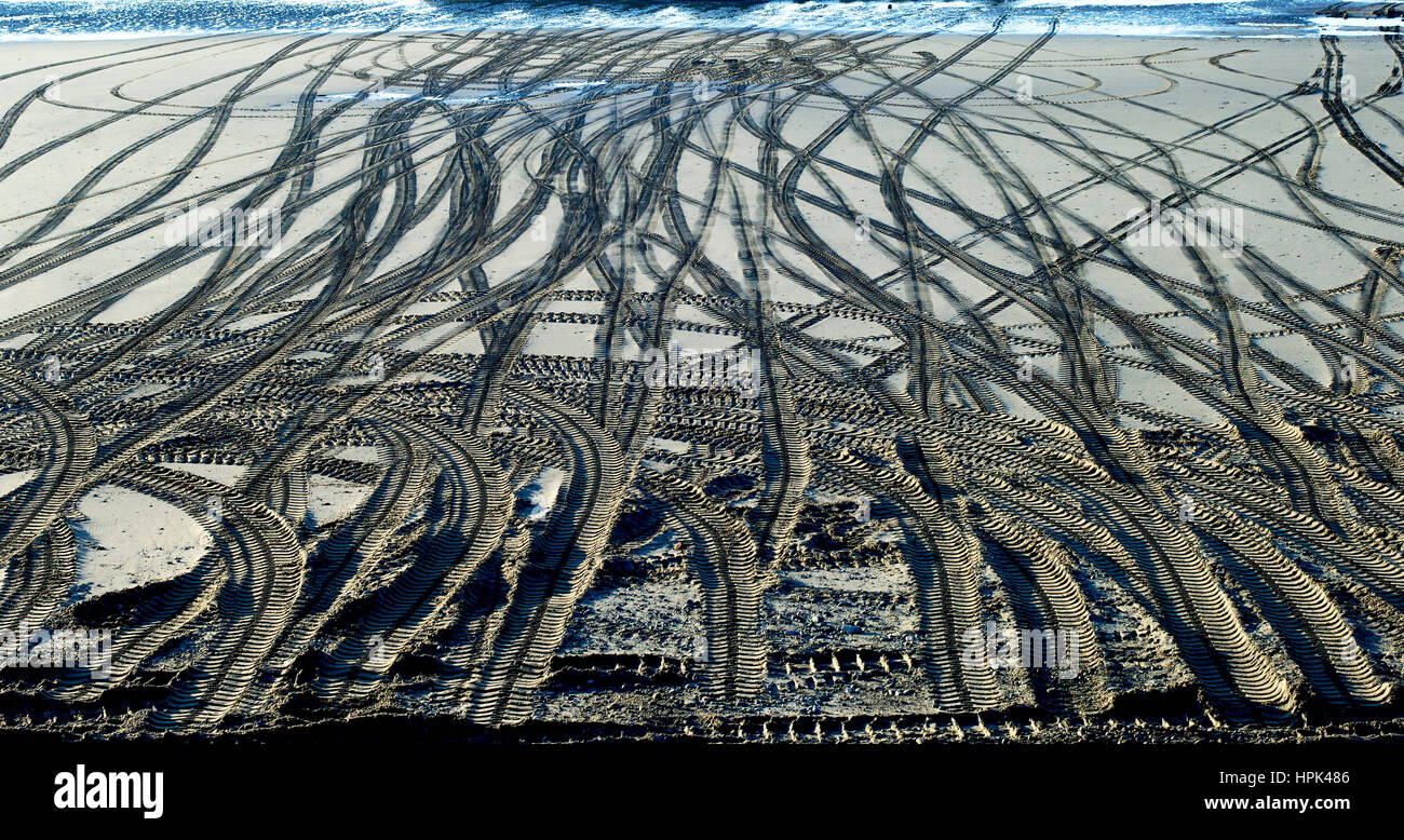 Vehicle tracks in the sand Stock Photo - Alamy