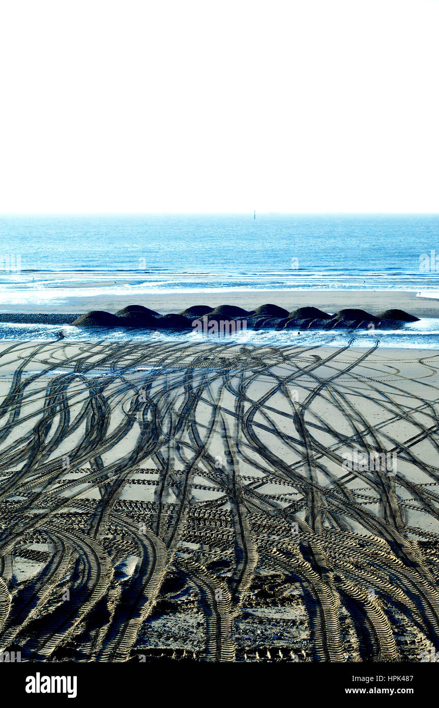 Vehicle tracks in the sand Stock Photo - Alamy
