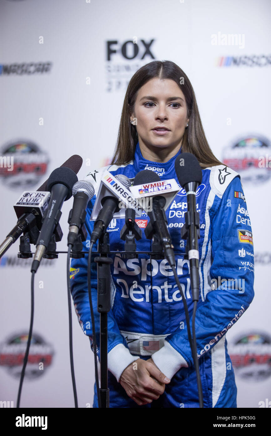 Danica patrick daytona 500 hi-res stock photography and images - Alamy