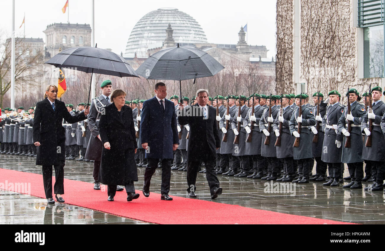 Berlin, Germany. 23rd Feb, 2017. German Chancellor Angela Merkel (L ...