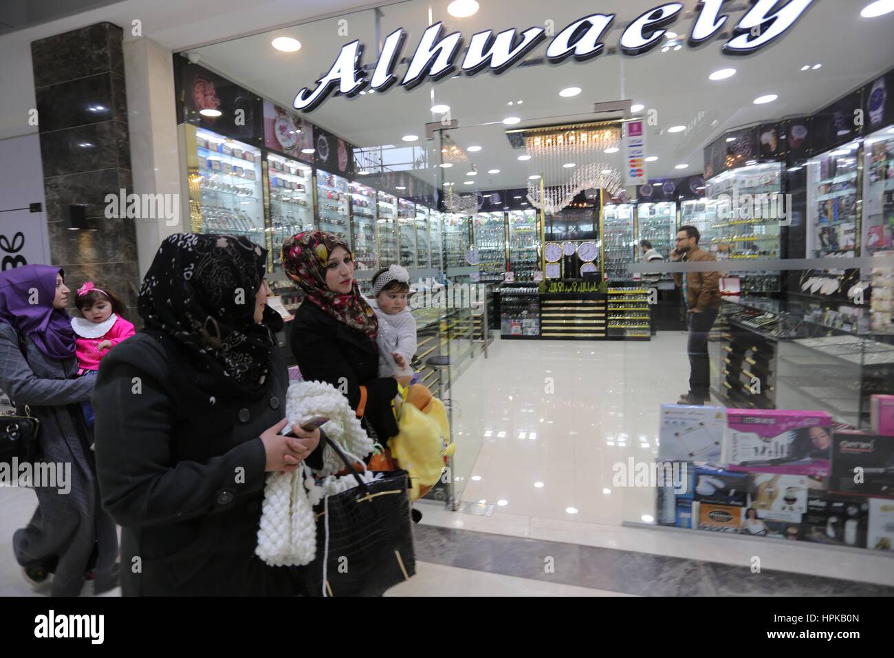 First strip mall hi-res stock photography and images - Alamy