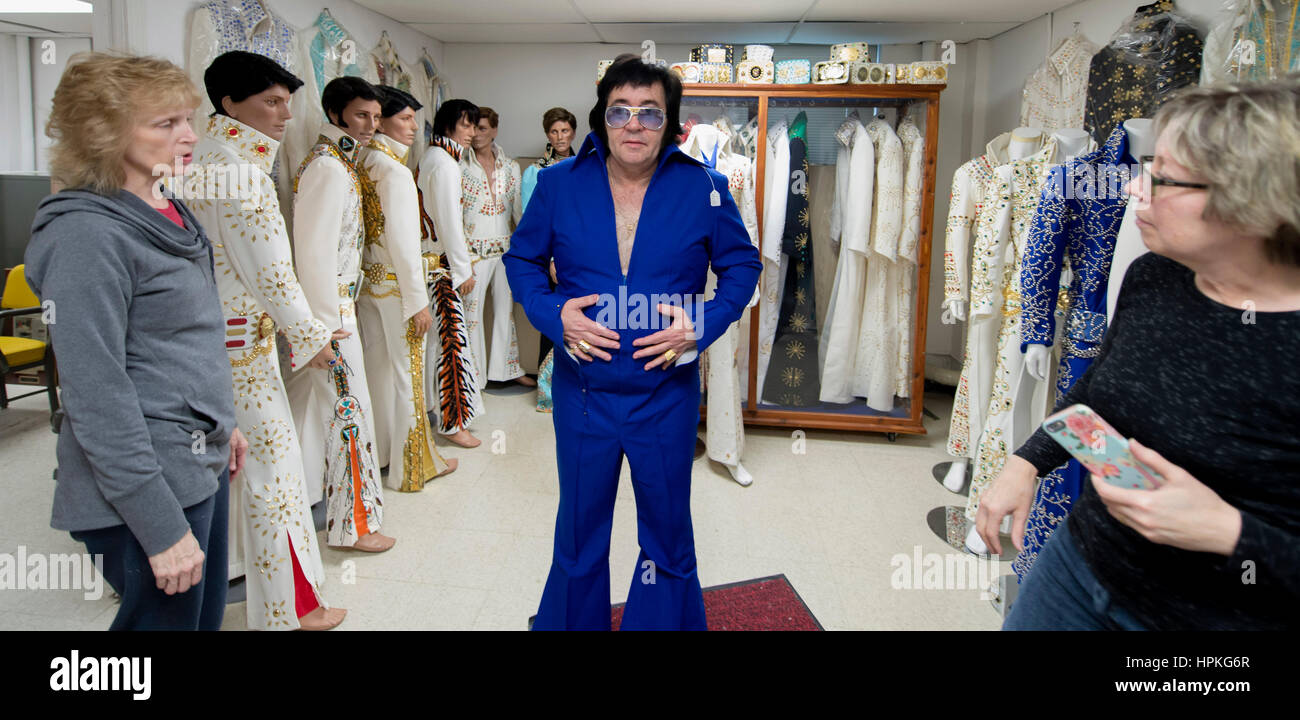 Charlestown, Indiana, USA. 23rd Feb, 2017. KIM POLSTON, right, and KIM ...