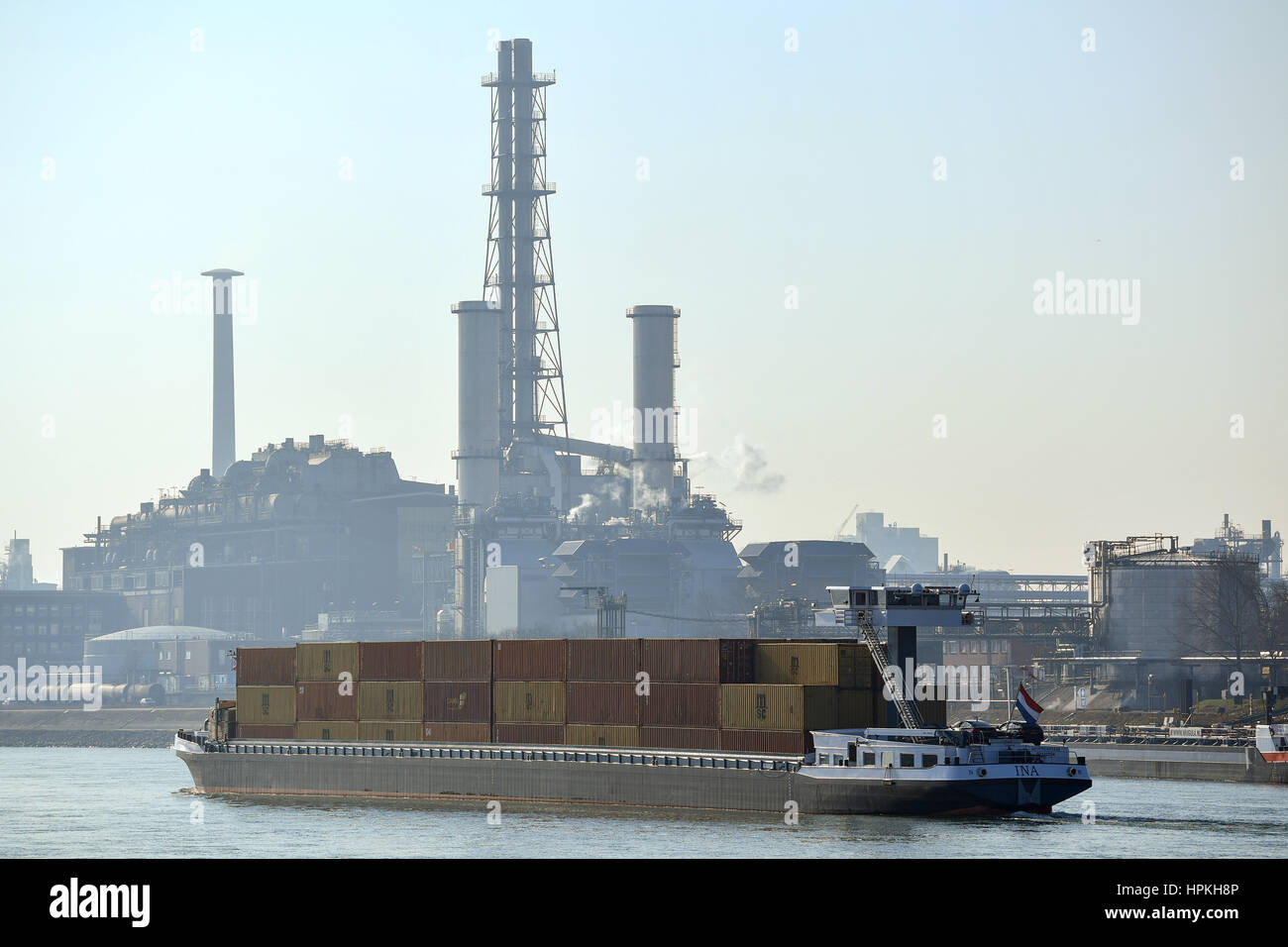 Ludwigshafen, Germany. 16th Feb, 2017. A container ship passes the BASF ...