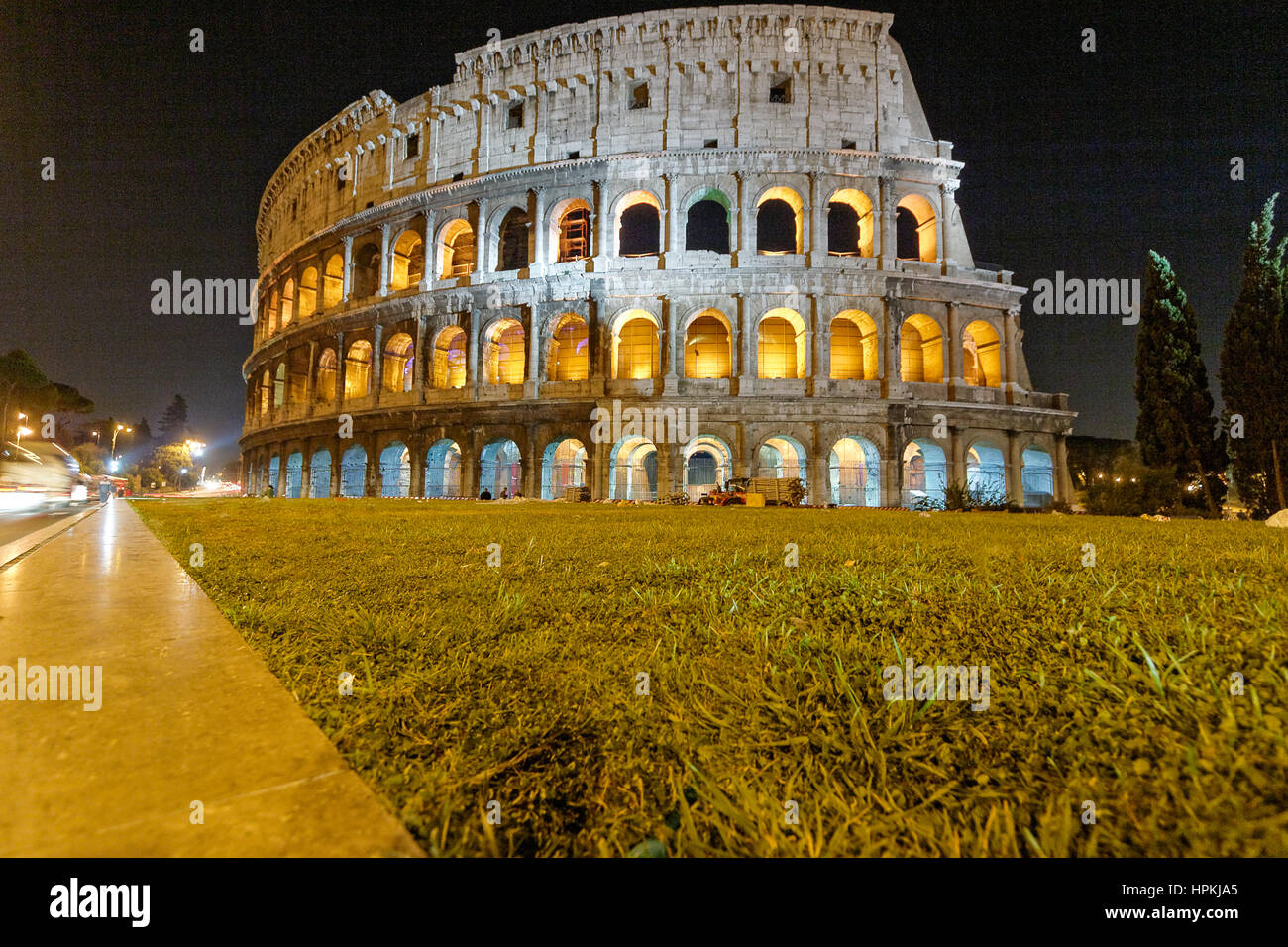 Night cityscape of the Colosseo Roma Italy Stock Photo - Alamy