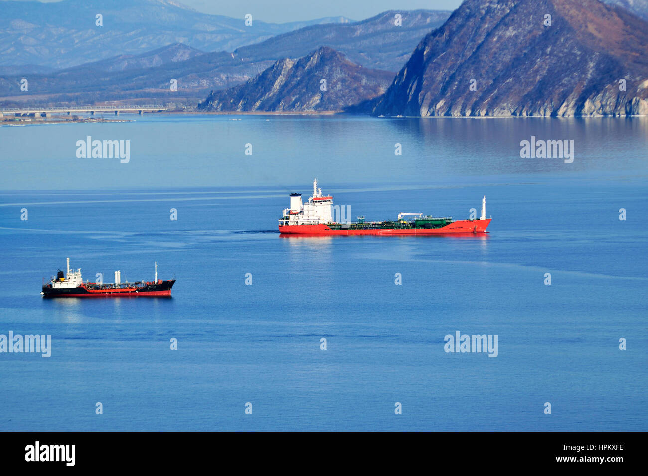 Shipping Industry Petroleum Tanker Tugboat High Resolution Stock Photography and Images - Alamy