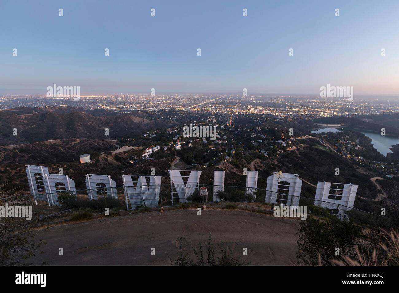 Back of hollywood sign night hi-res stock photography and images - Alamy