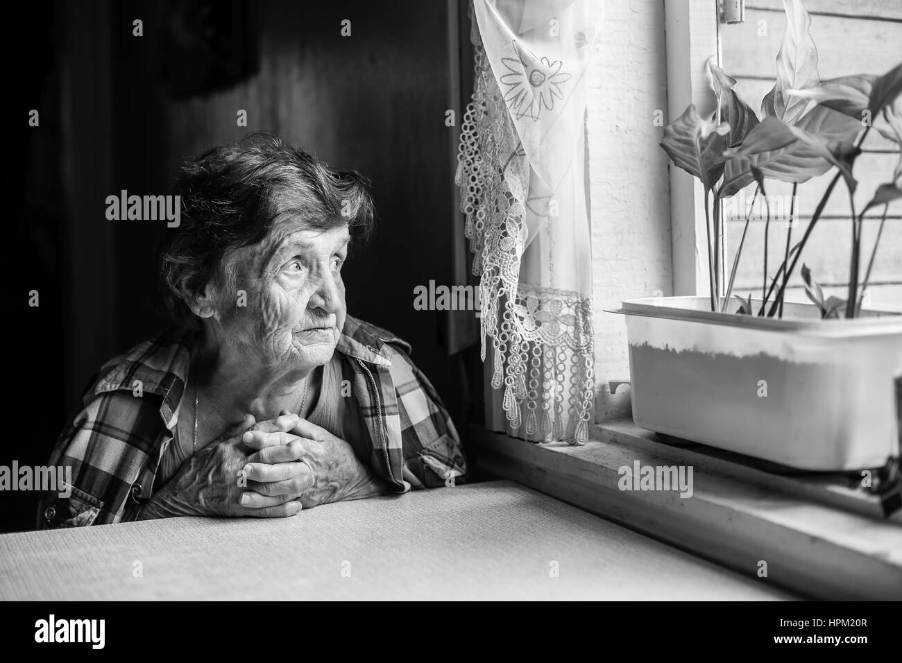 Sad old lady photo hi-res stock photography and images - Alamy