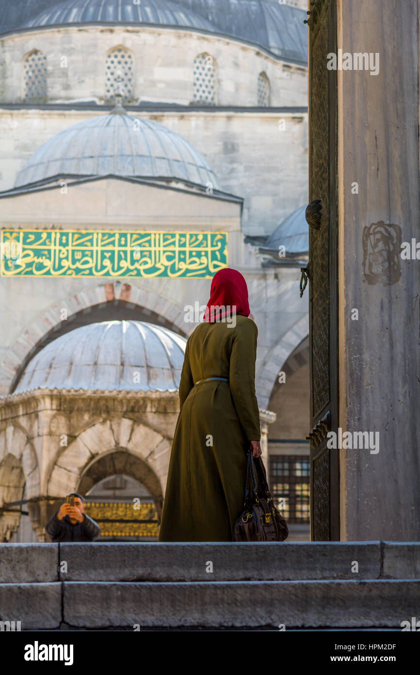Blue Mosque Entrance Istanbul Stock Photo - Alamy