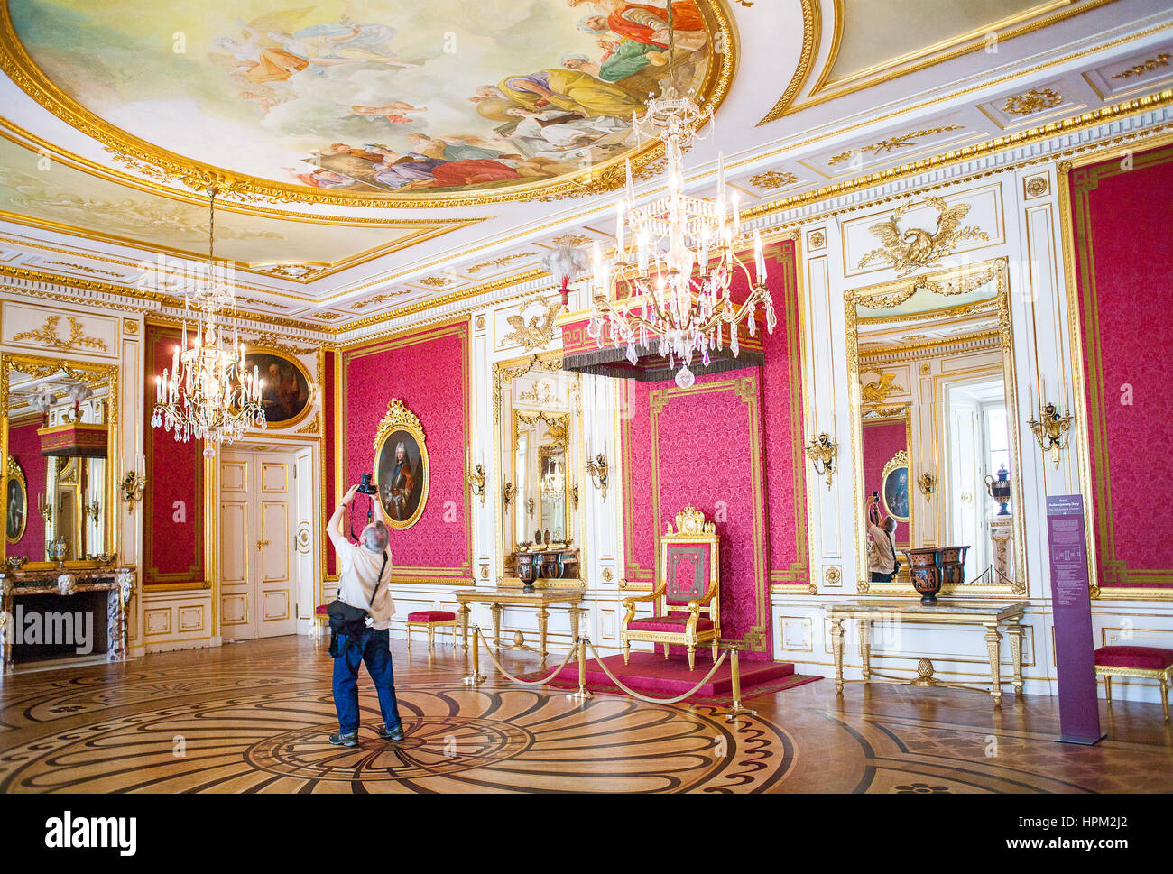 Royal castle warsaw interior hi-res stock photography and images - Alamy