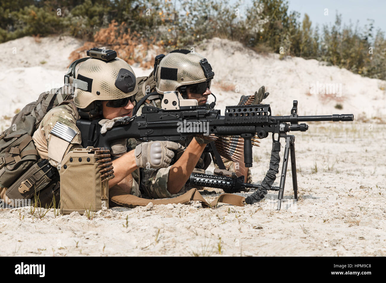 US Army Rangers machinegun crew Stock Photo - Alamy
