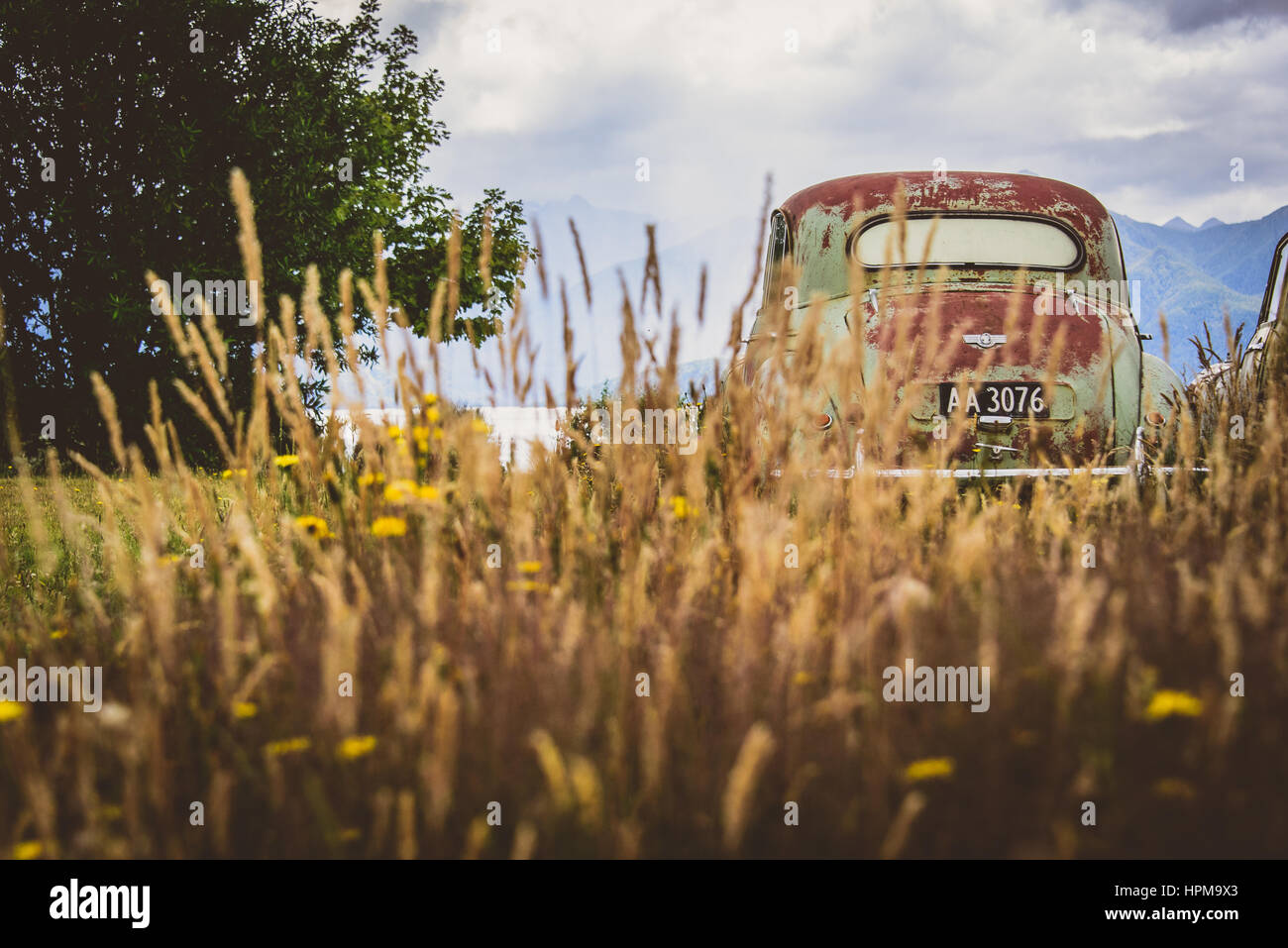 Rusty Morris Minor 1100 Stock Photo - Alamy