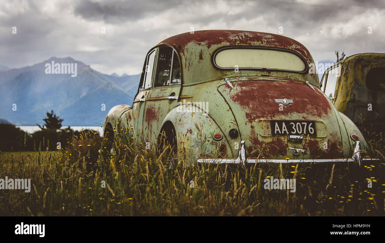 Rusty Morris Minor 1100 Stock Photo - Alamy