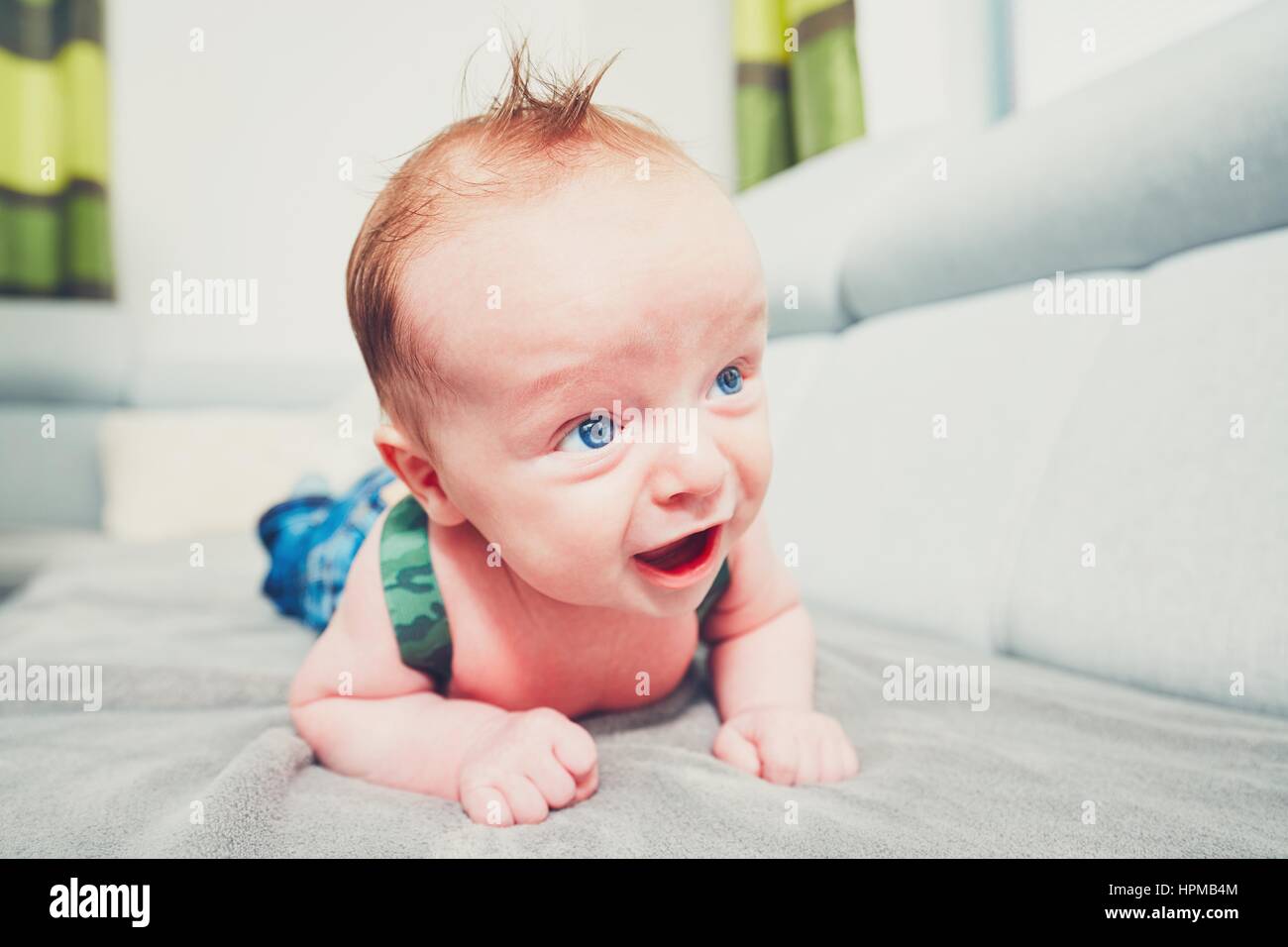 Crawling toddler hi-res stock photography and images - Alamy