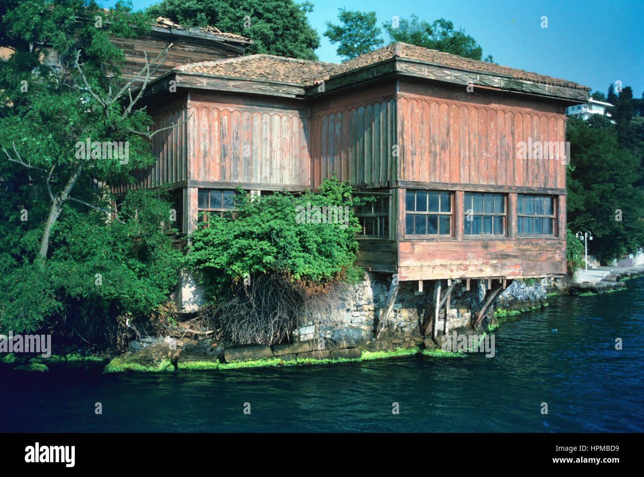 The Köprülü Yali (1699), the Oldest Surviving Wooden Waterfront Mansion ...