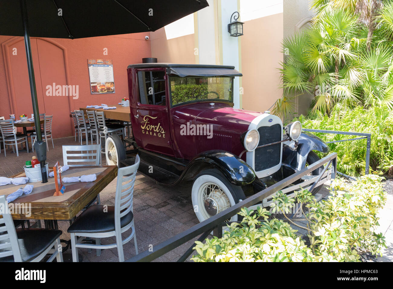 Ford's Garage restaurant Stock Photo - Alamy
