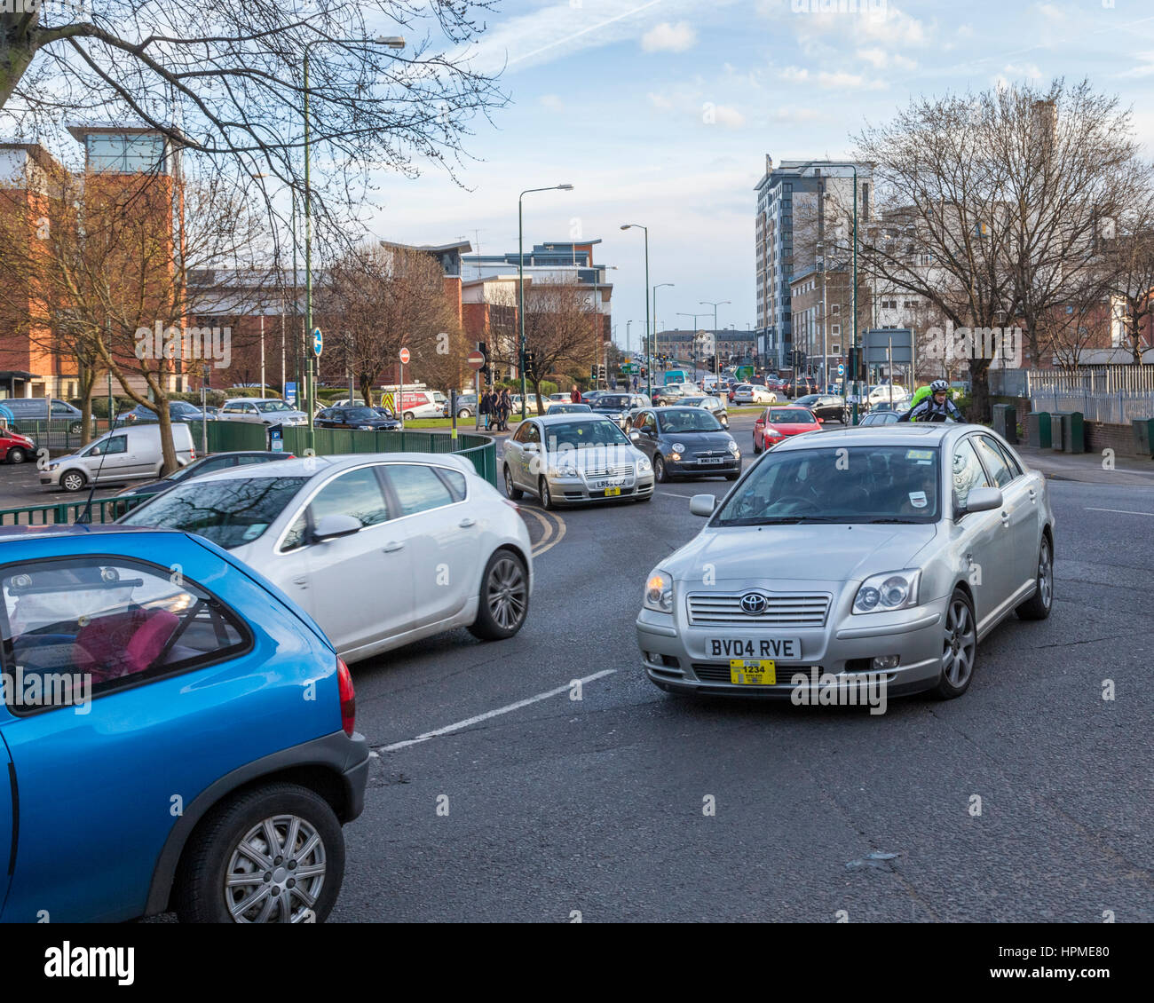 City roads hi-res stock photography and images - Alamy
