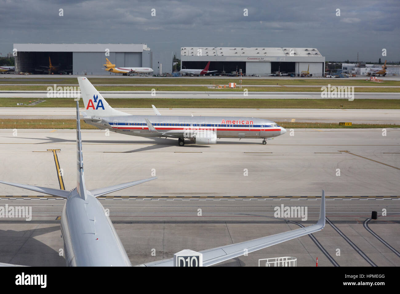 American Airlines jet at Miami International airport Stock Photo - Alamy