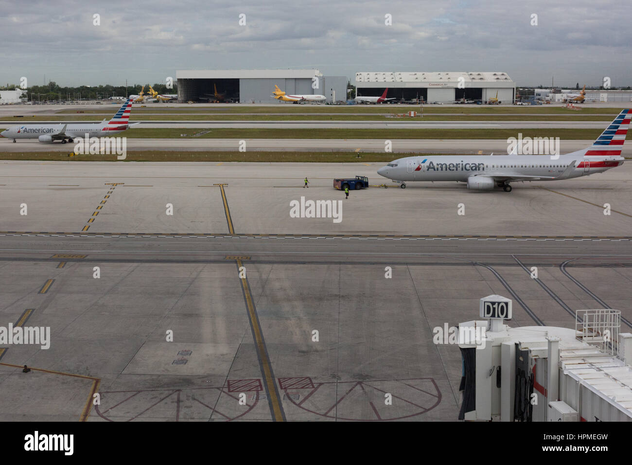American Airlines jet at Miami International airport Stock Photo - Alamy