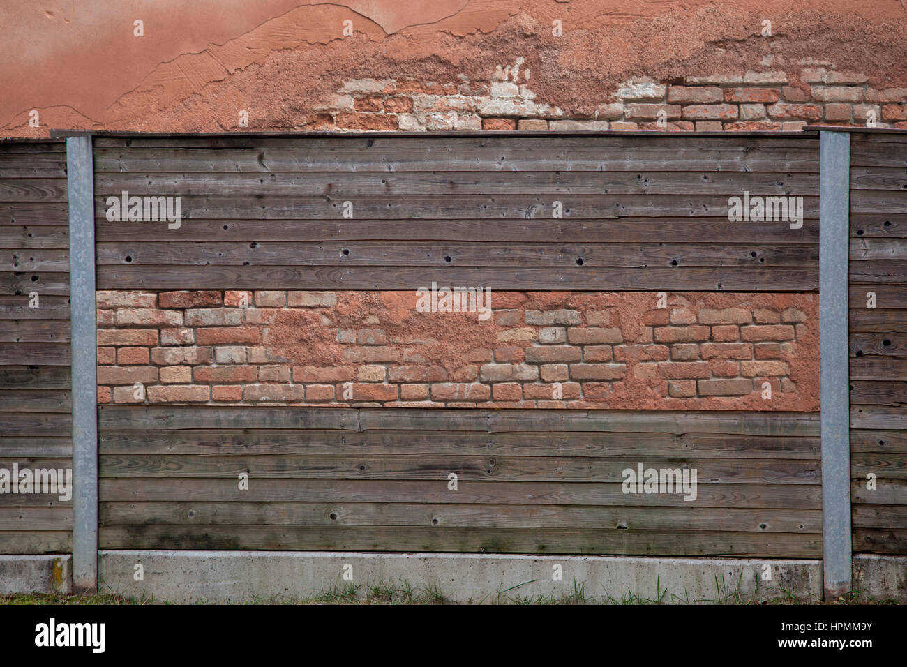 wall behind the wall Stock Photo - Alamy