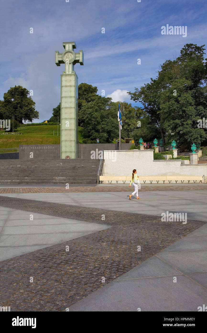 Tallinn sculpture and square hi-res stock photography and images - Alamy