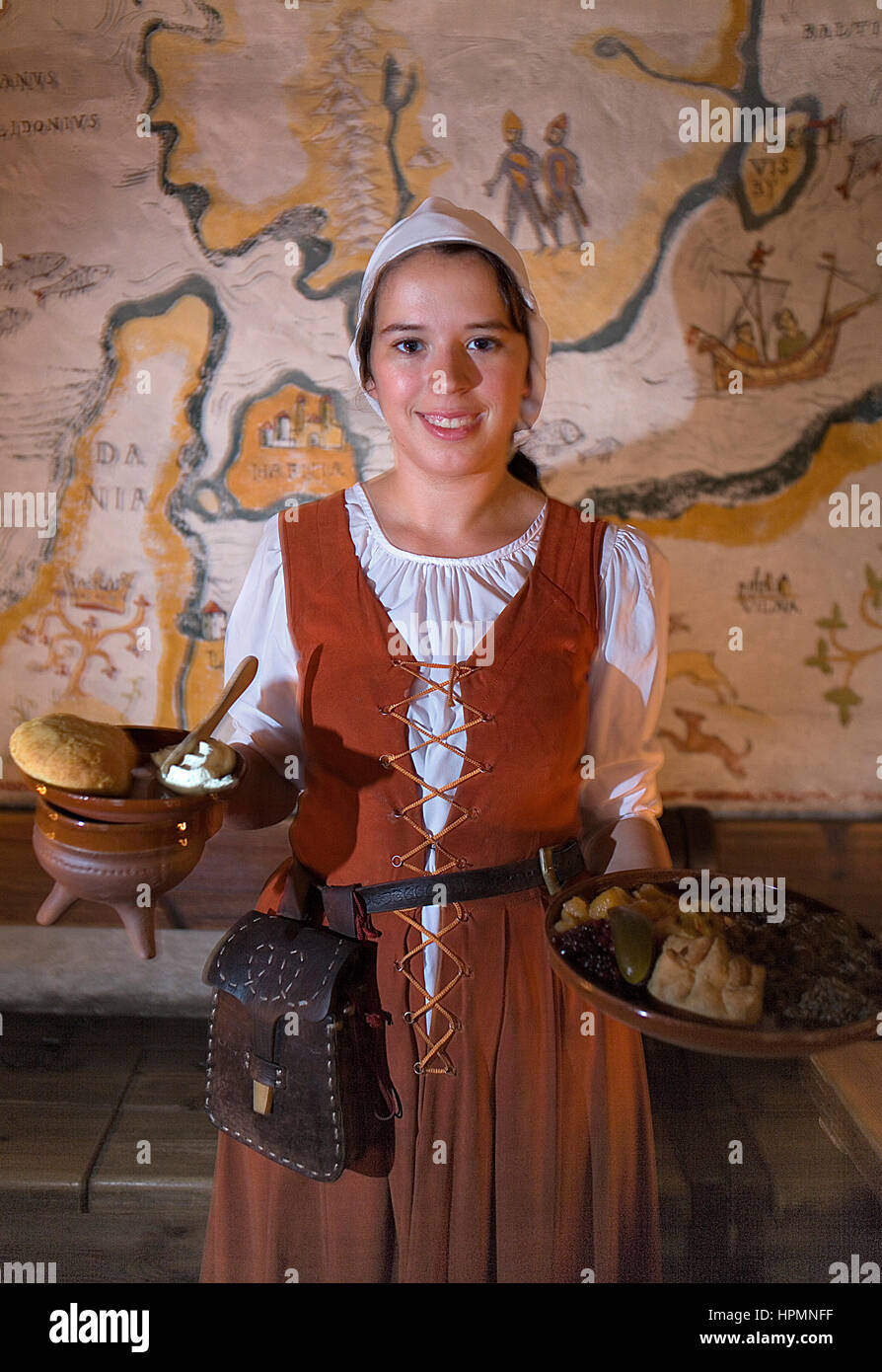 Medieval waitress hi-res stock photography and images - Alamy