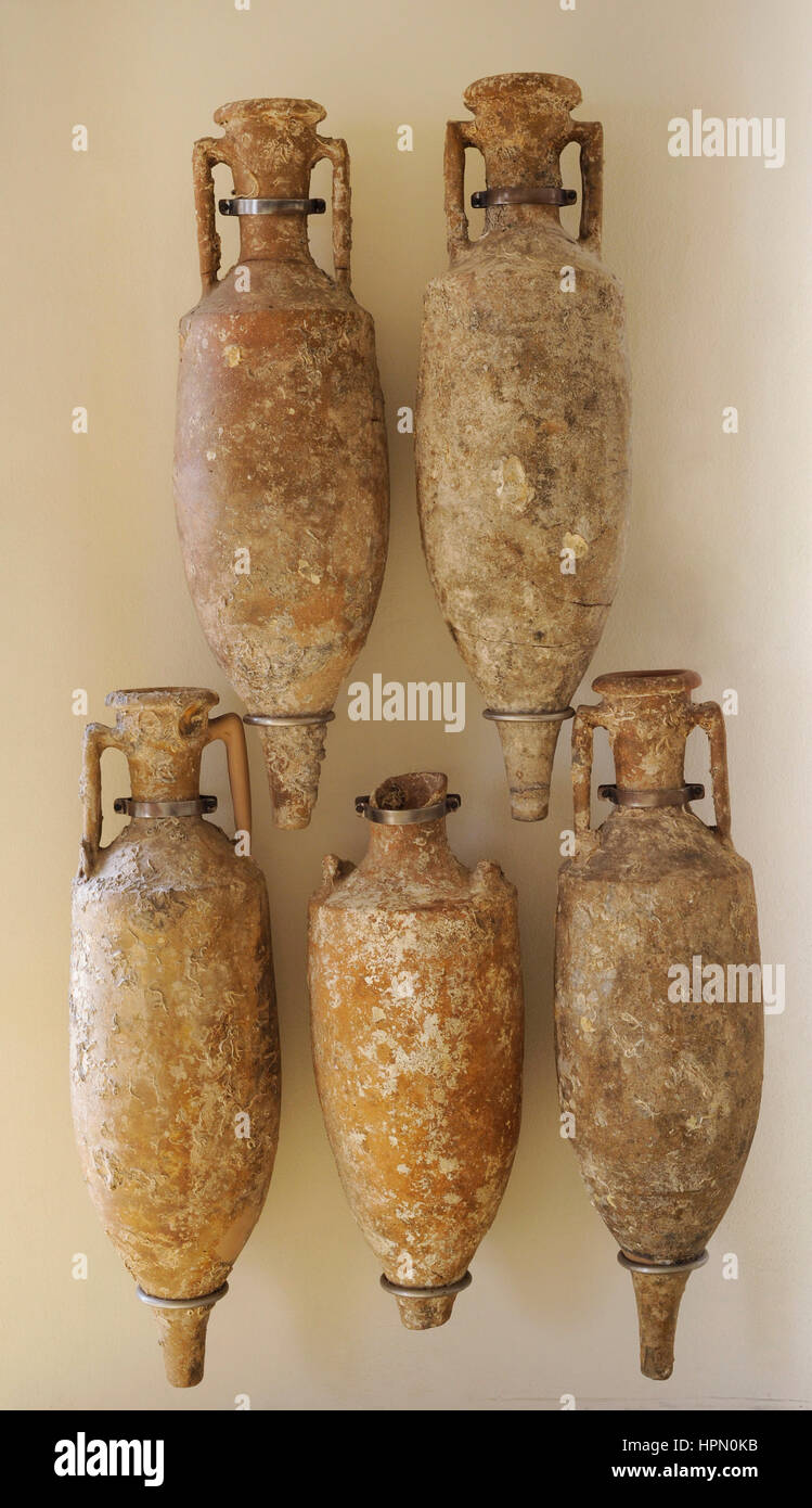 Roman Amphora High Resolution Stock Photography and Images - Alamy