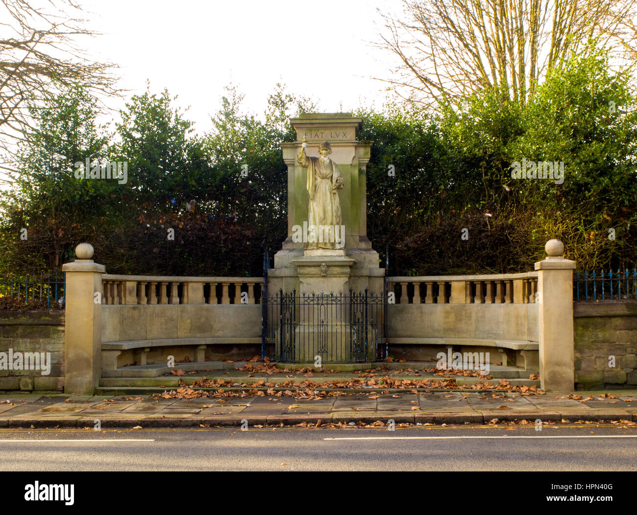 Florence nightingale statue hi-res stock photography and images - Alamy